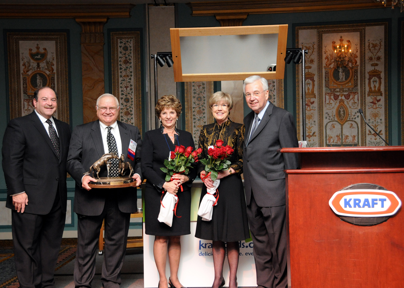 Photo Release -- Pro's Ranch Markets' Mike Provenzano Named